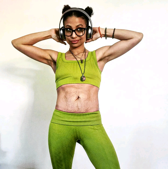 💃🏾 ️FrequenZee! ️ ️‍🔥 (@yes_itsme_zee_beam_me_up) is LIVE - TikTok LIVE