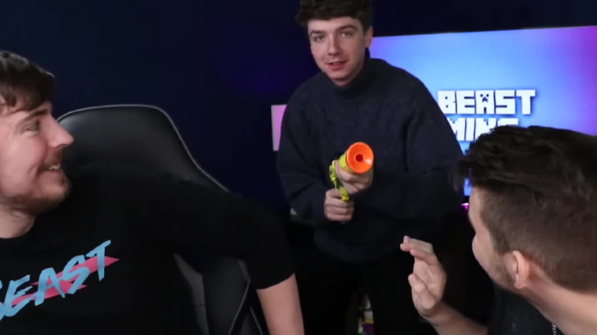 Taylor Tuttle (@taylortuttleofficial) is LIVE | TikTok