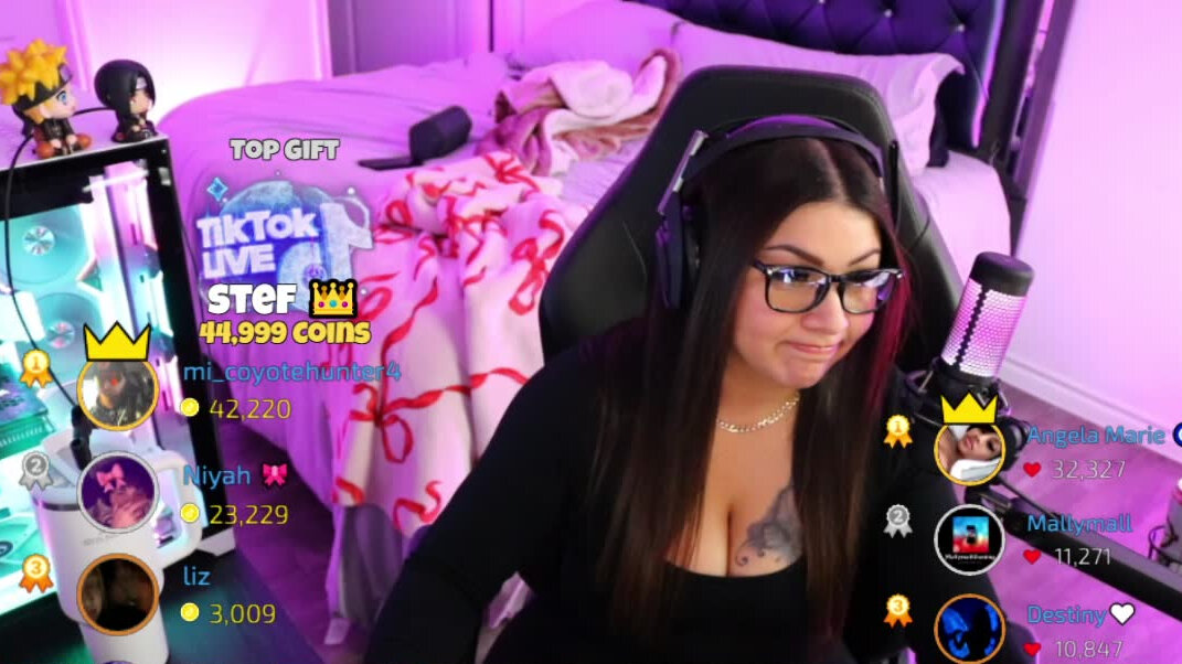 Dinesha Edirisinghe (@dinesha.edirising) is LIVE - TikTok LIVE