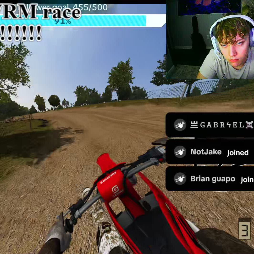 Wyatt Moore (@wyatt.moore42) is LIVE - TikTok LIVE