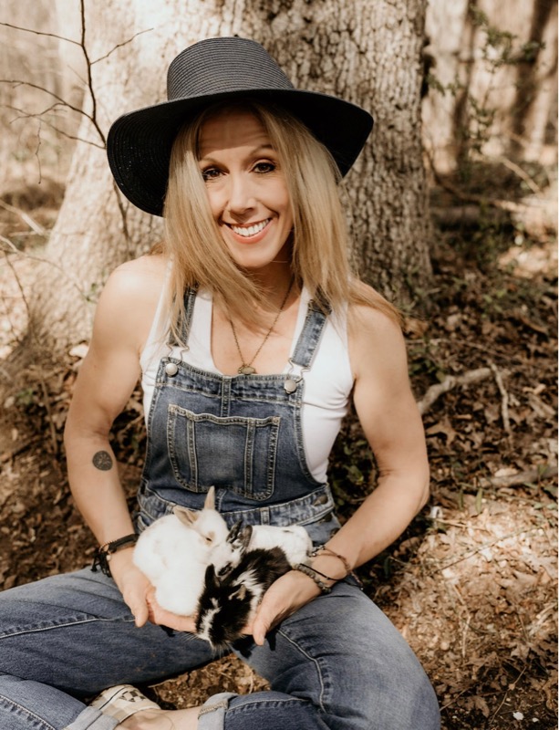mayhem.meadows.farm (@mayhem.meadows.farm) is LIVE - TikTok LIVE