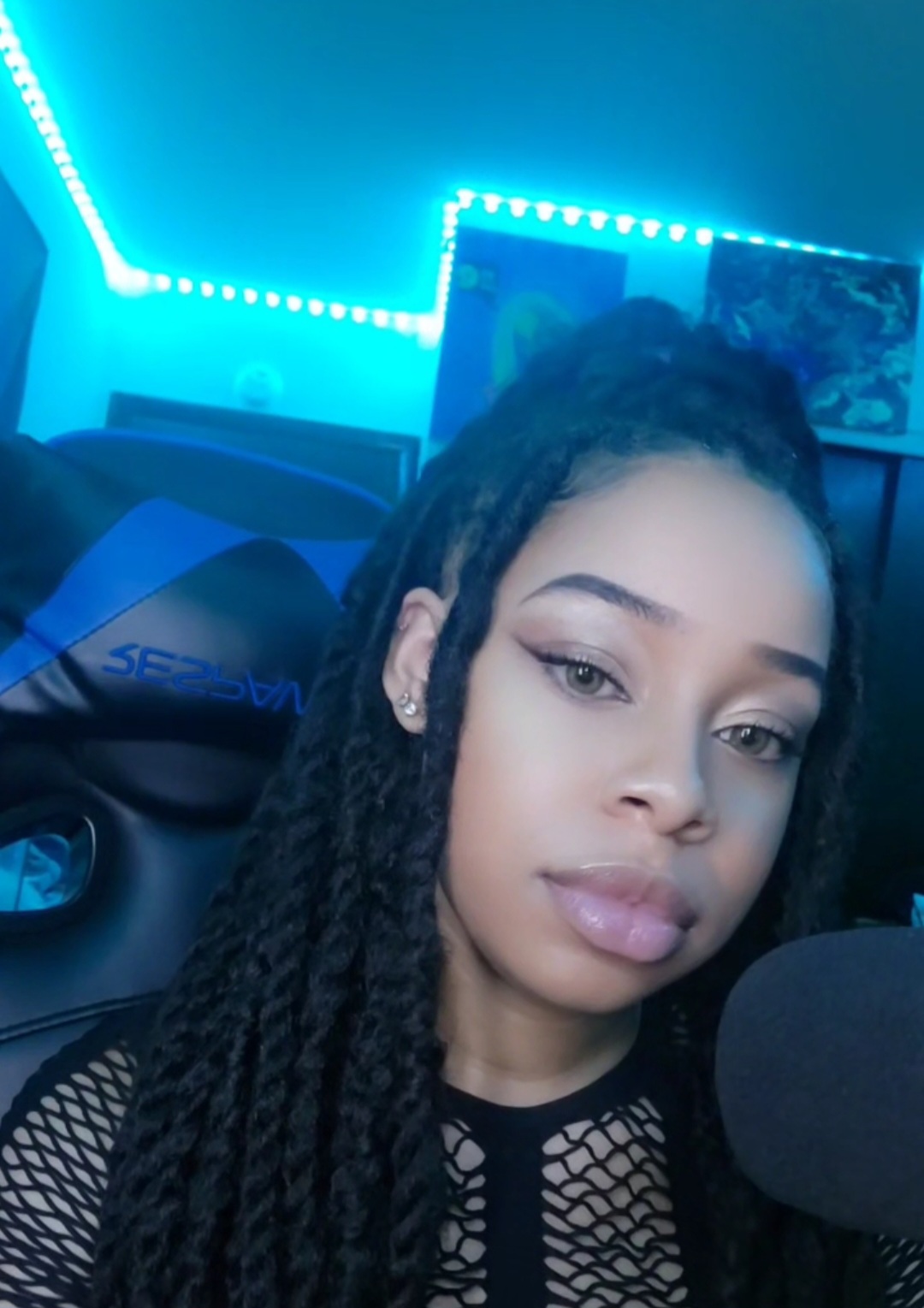 Scarlet/Shiniya (@scarlet_katori) is LIVE - TikTok LIVE