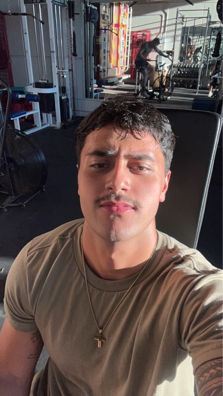 Xavier Young (@xaviercyoung) is LIVE - TikTok LIVE