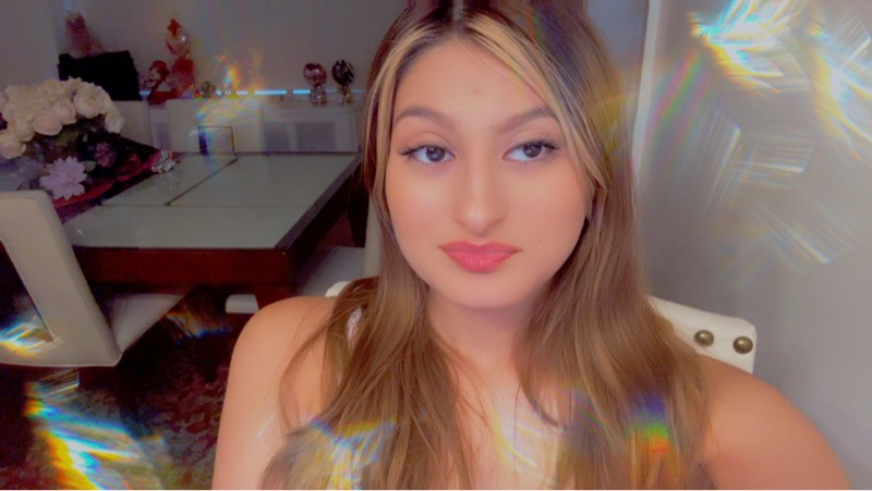𝓚𝓲𝓽𝓽𝔂_𝓣𝓻𝓪𝓬𝔂 🌹♥️🤍 (@bb_kitty.nicole) is LIVE - TikTok LIVE
