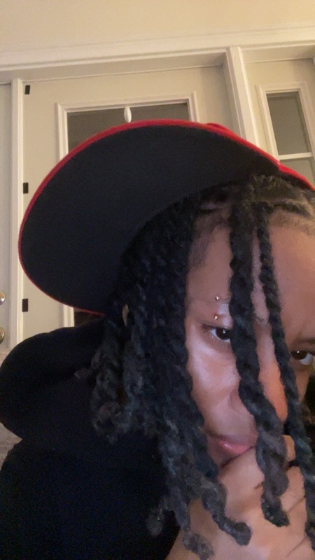 Nevii🏳️‍⚧️🏳️‍🌈 (@5starnevi) is LIVE - TikTok LIVE
