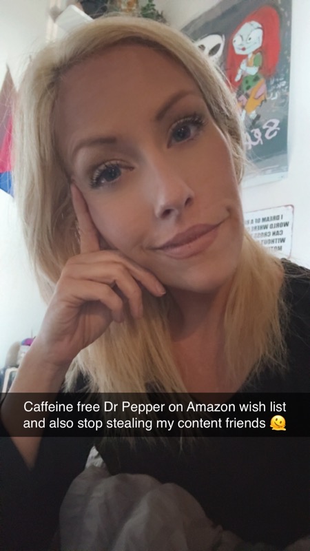 emma_jean (@emmajeanloves) is LIVE - TikTok LIVE