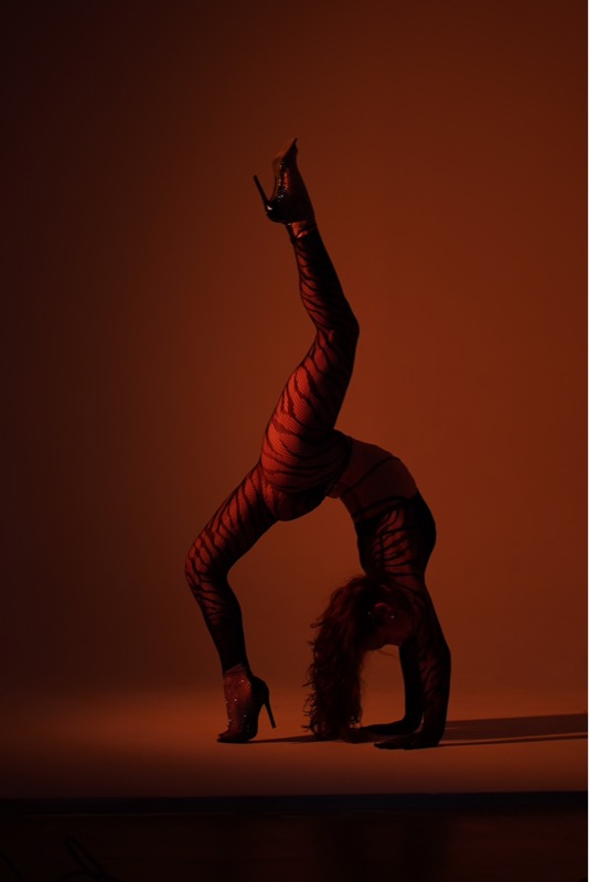 Angie | dance (@diva_linaa) is LIVE - TikTok LIVE