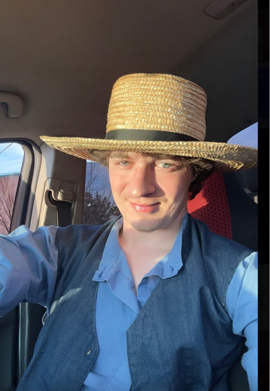 Amish Sam (@amish.sam) is LIVE - TikTok LIVE