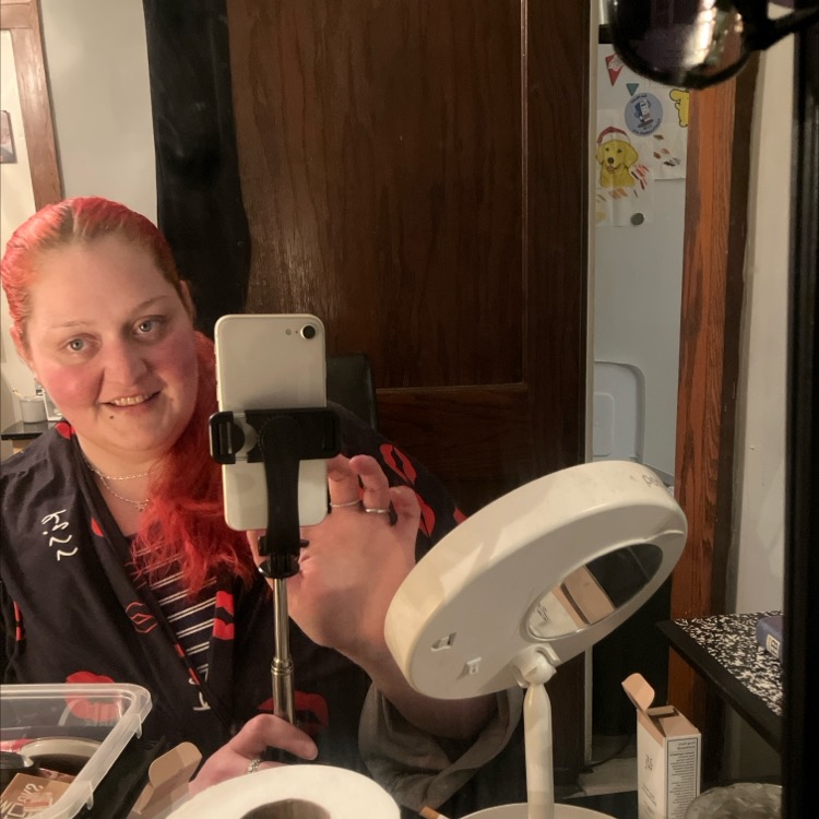*AmAnDa_GlAsS* (@amandaglass420) is LIVE - TikTok LIVE