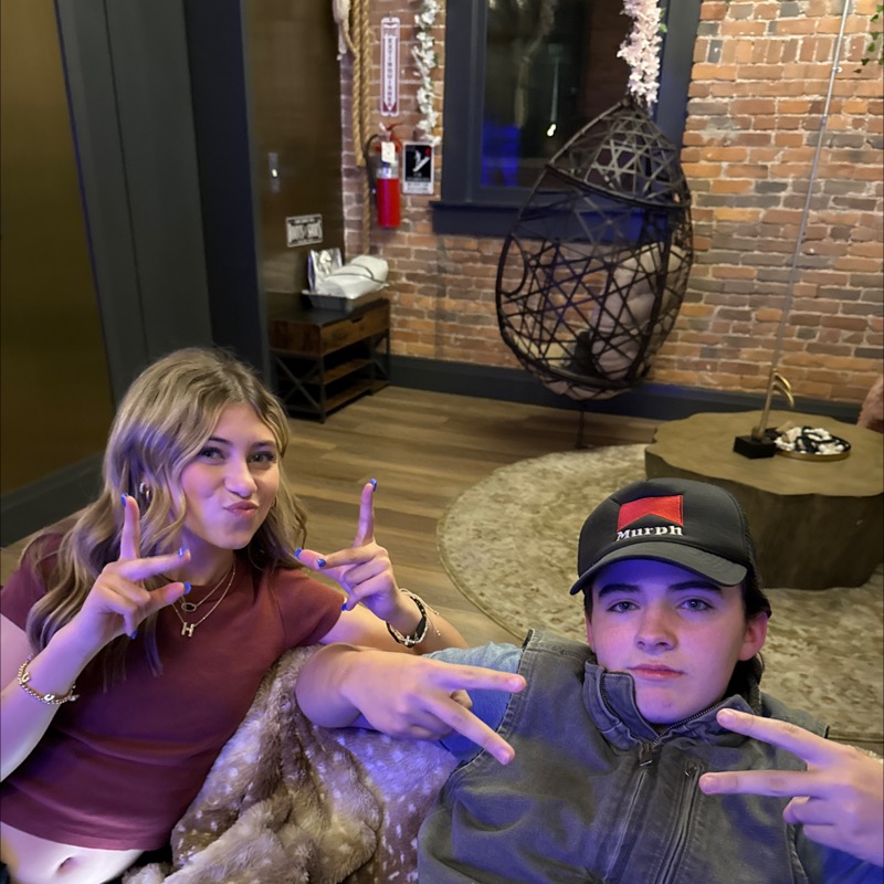 Hadley Grace Official (@hadley_grace_h) is LIVE - TikTok LIVE
