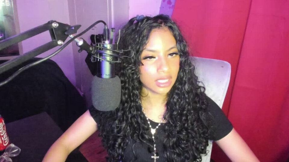 🎶Dawn⚔️Musique🎶 (@islayqueenn) is LIVE - TikTok LIVE