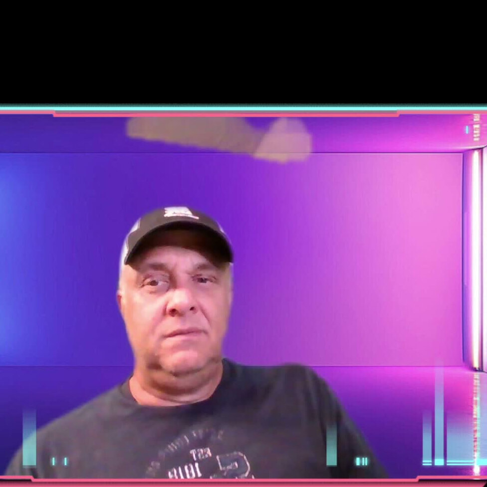 Sideline Fans (@sidelinefans) is LIVE - TikTok LIVE