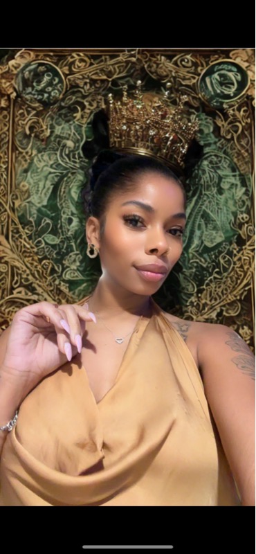 wealth_wellness_queen (@wealth_wellness_queen) is LIVE - TikTok LIVE