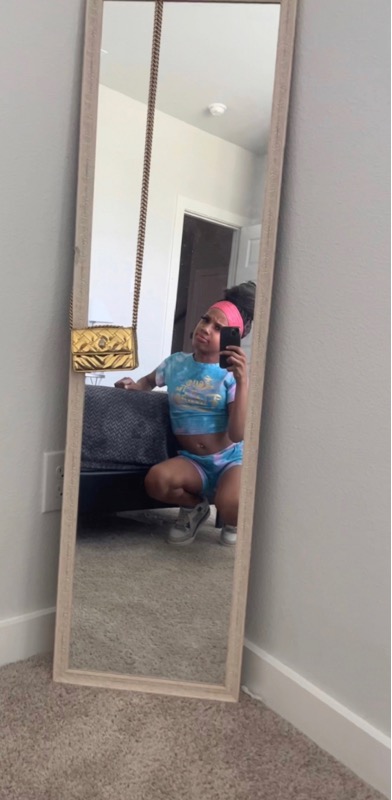 niyaaa💋 (@niyaatheoneandonly) is LIVE - TikTok LIVE