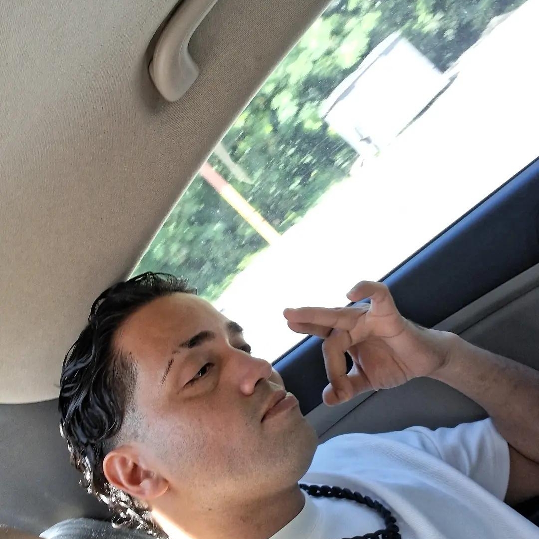 🇵🇷Emmanuel Camacho🏴‍☠️🇵🇷 (@emma_coyote) is LIVE - TikTok LIVE