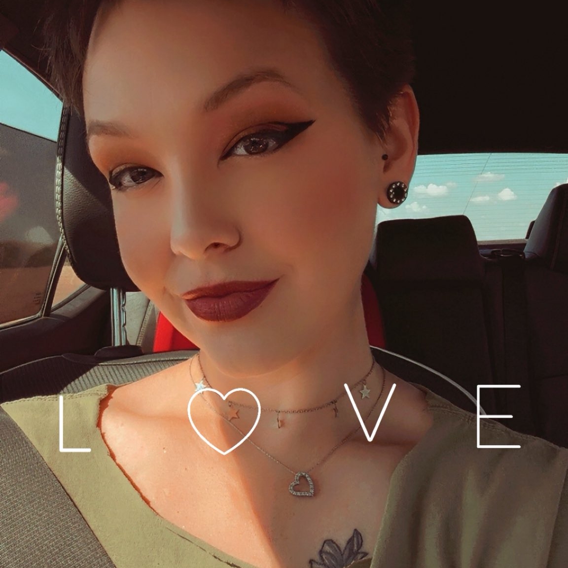 ForeverEsoteric | VarietyGamer (@foreveresoteric) is LIVE - TikTok LIVE